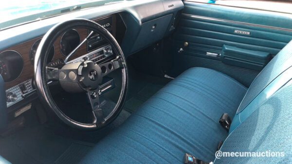 All Hail Muscle Cars with Column Shifters!